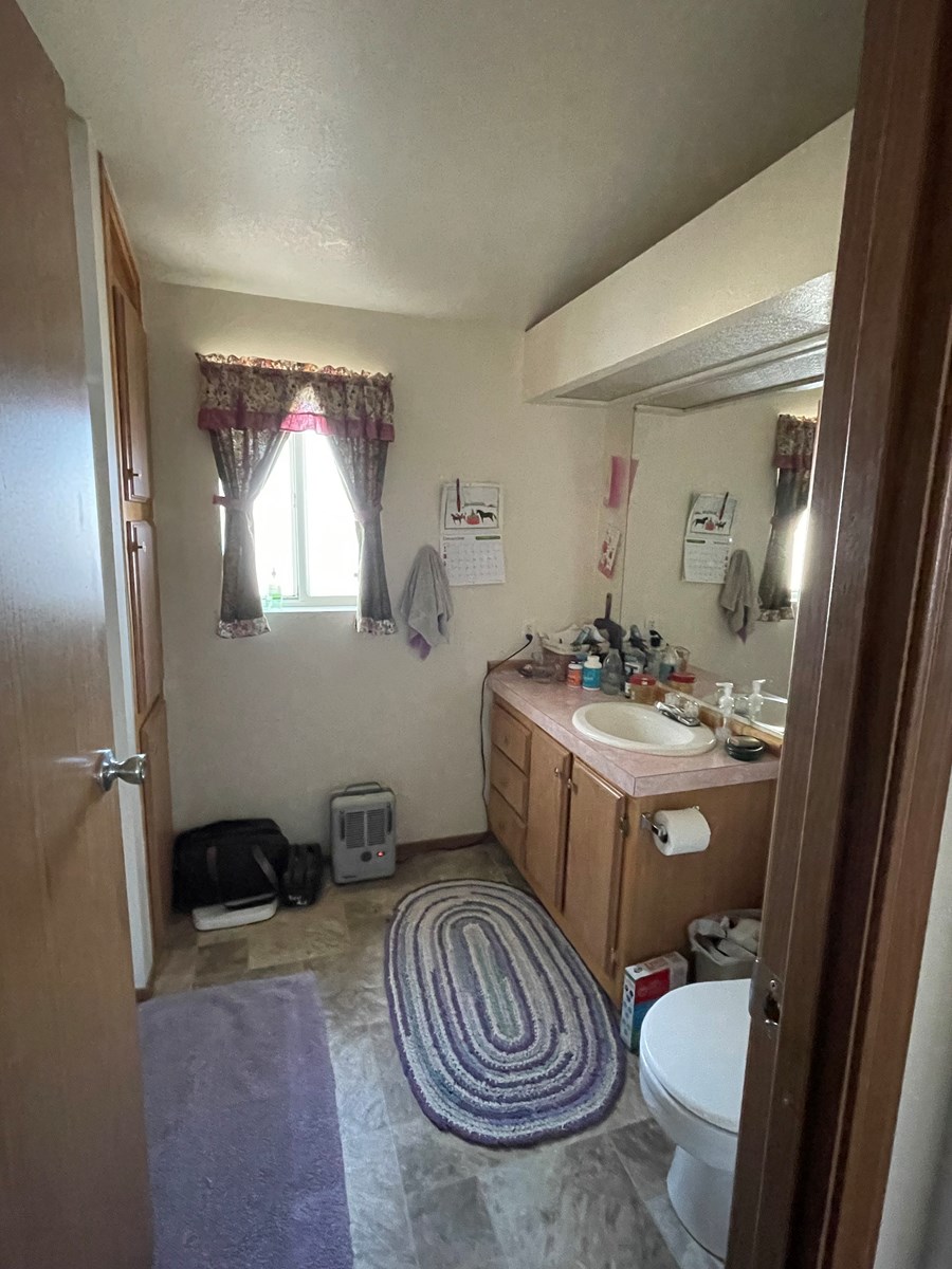 1996 Manufactured home on 5 acres with 3 bed/1.75 bath 1664