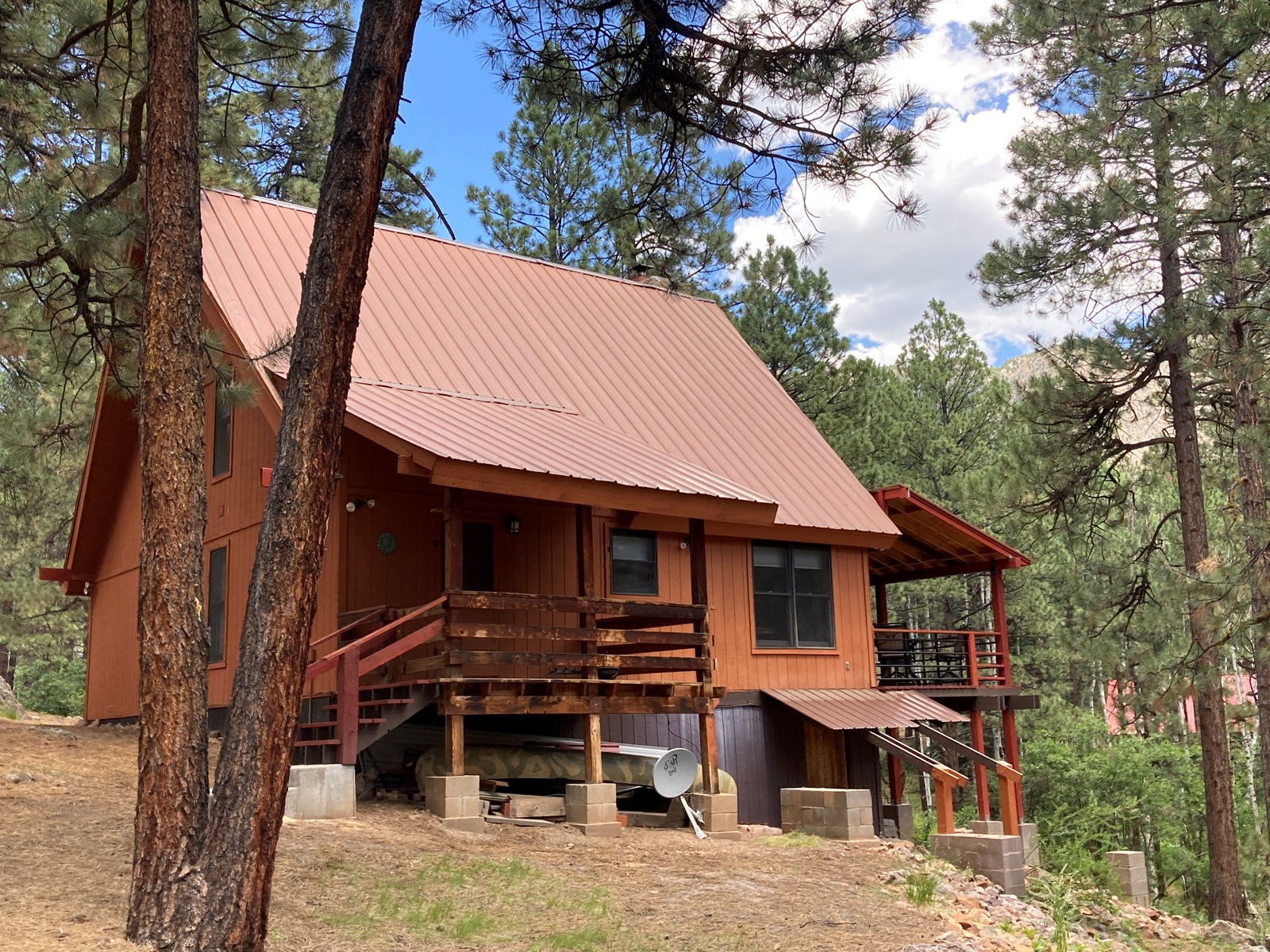 Secluded Mountain Hideaway